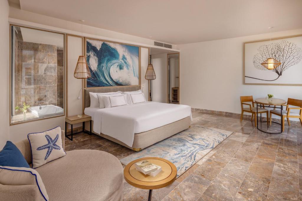 Melia Dadang Beach Resort - آژانس هواپیمایی و جهانگردی ققنوس